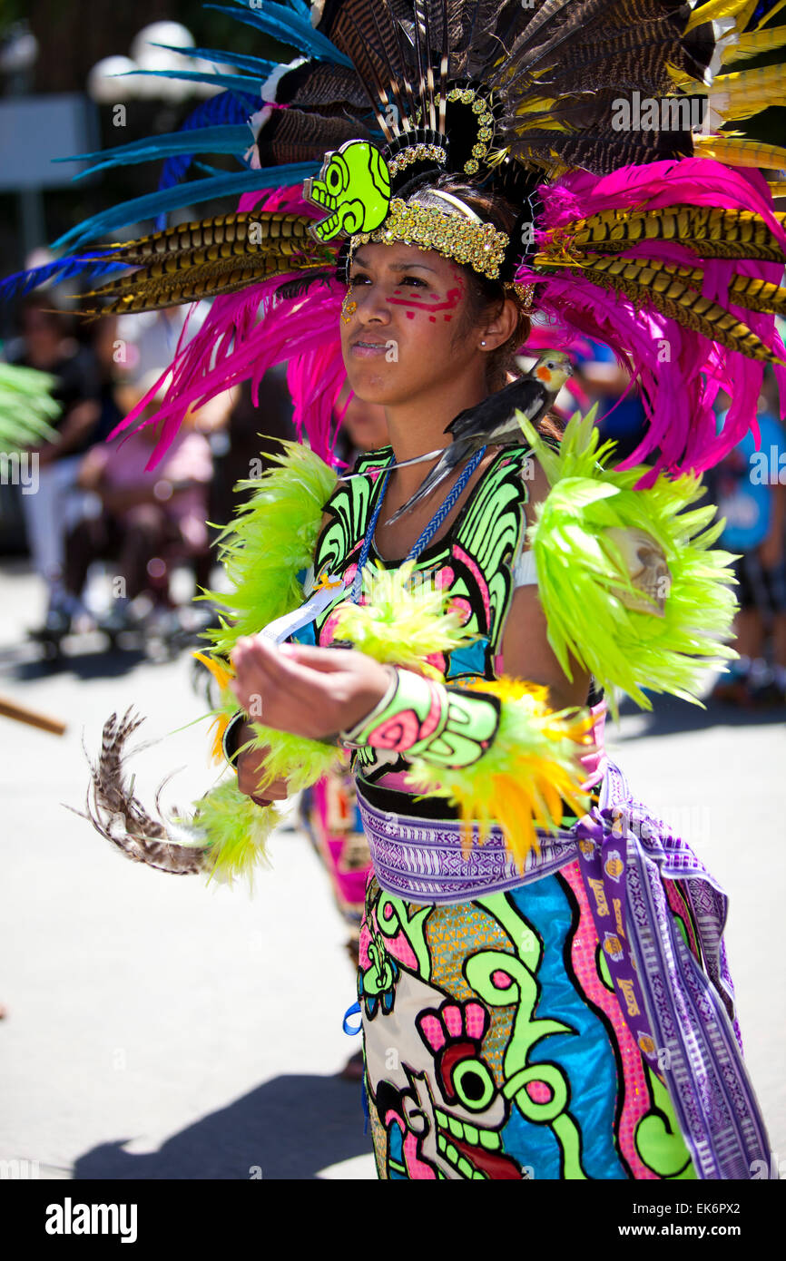 Aztec dancer california hi-res stock photography and images - Alamy