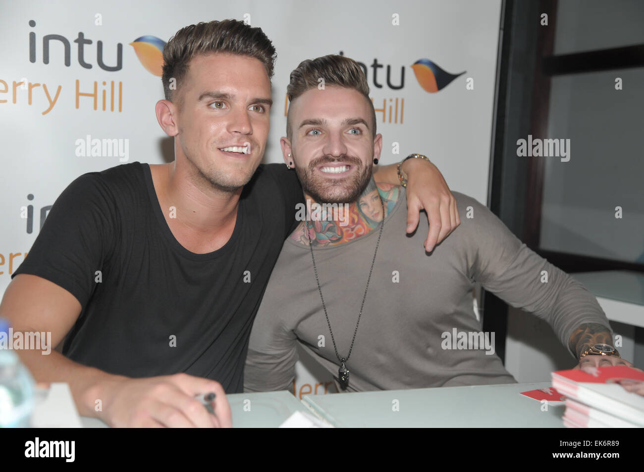 Geordie Shore' stars Aaron Chalmers and Gary Beadle appear at Merry ...