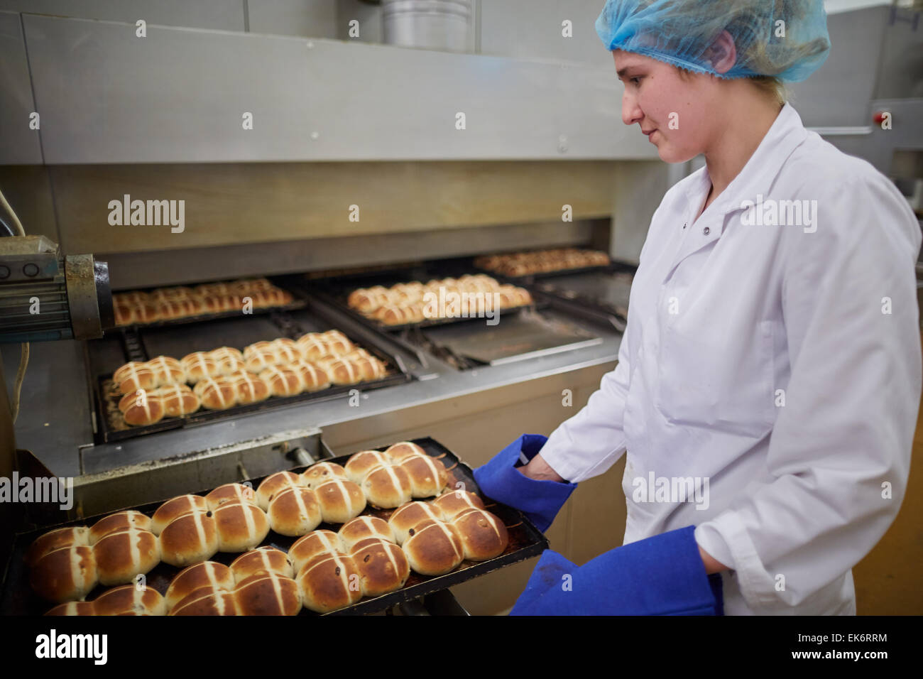 Sheldon's bakery in Openshaw producing millions of hot cross bums for ...