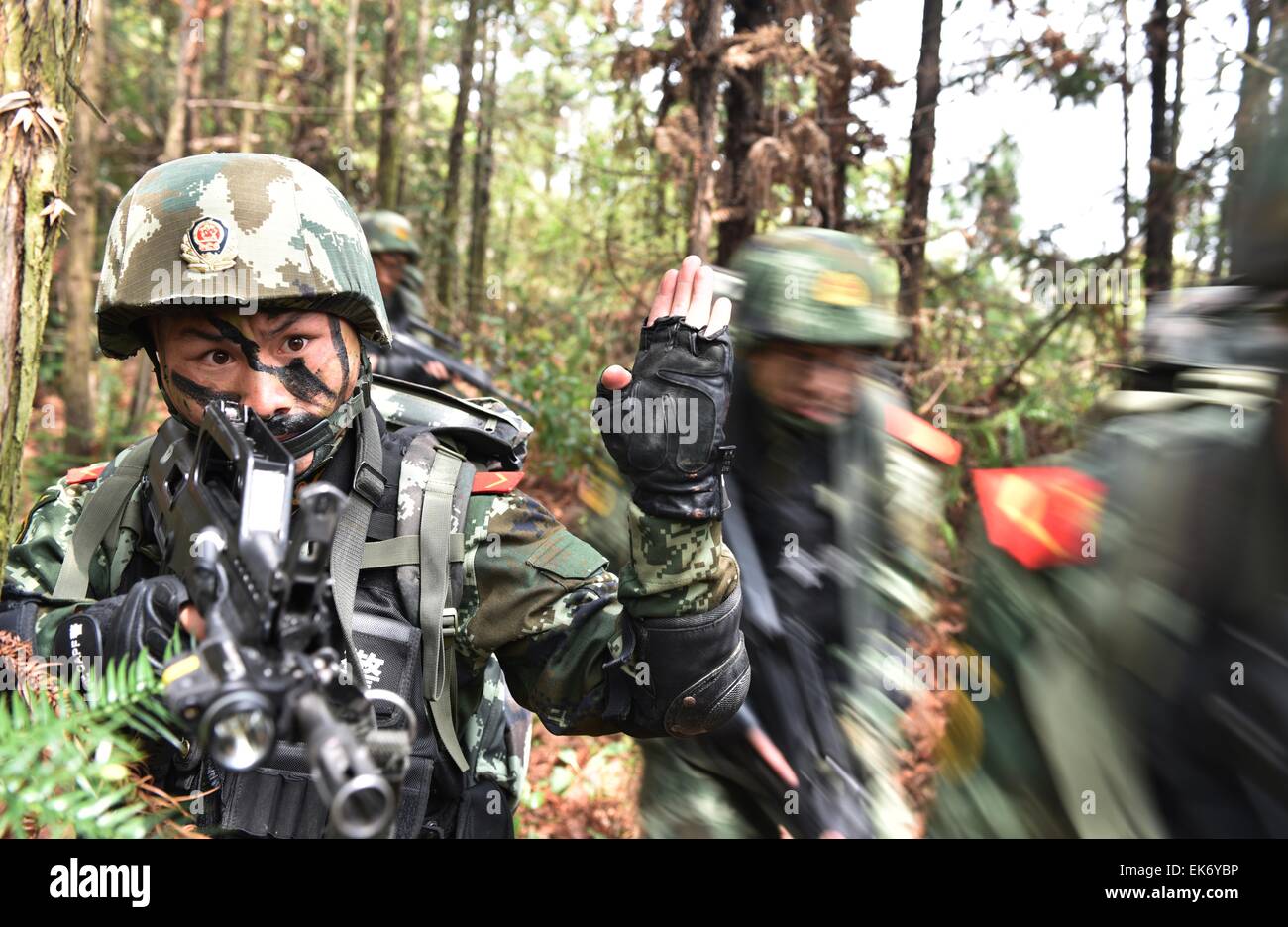 Chinese peoples armed police force hi-res stock photography and images ...