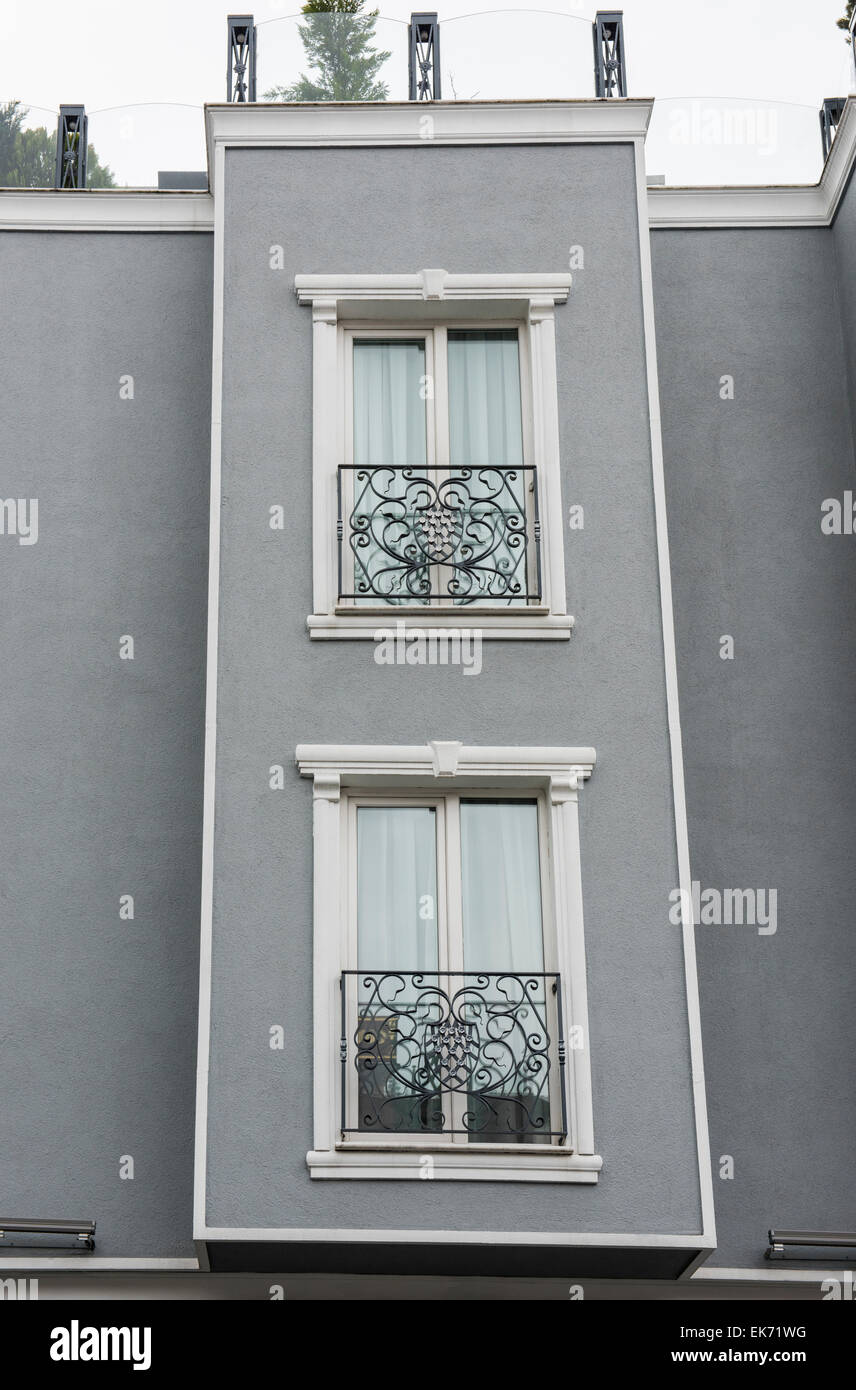 Window architecture hi-res stock photography and images - Alamy