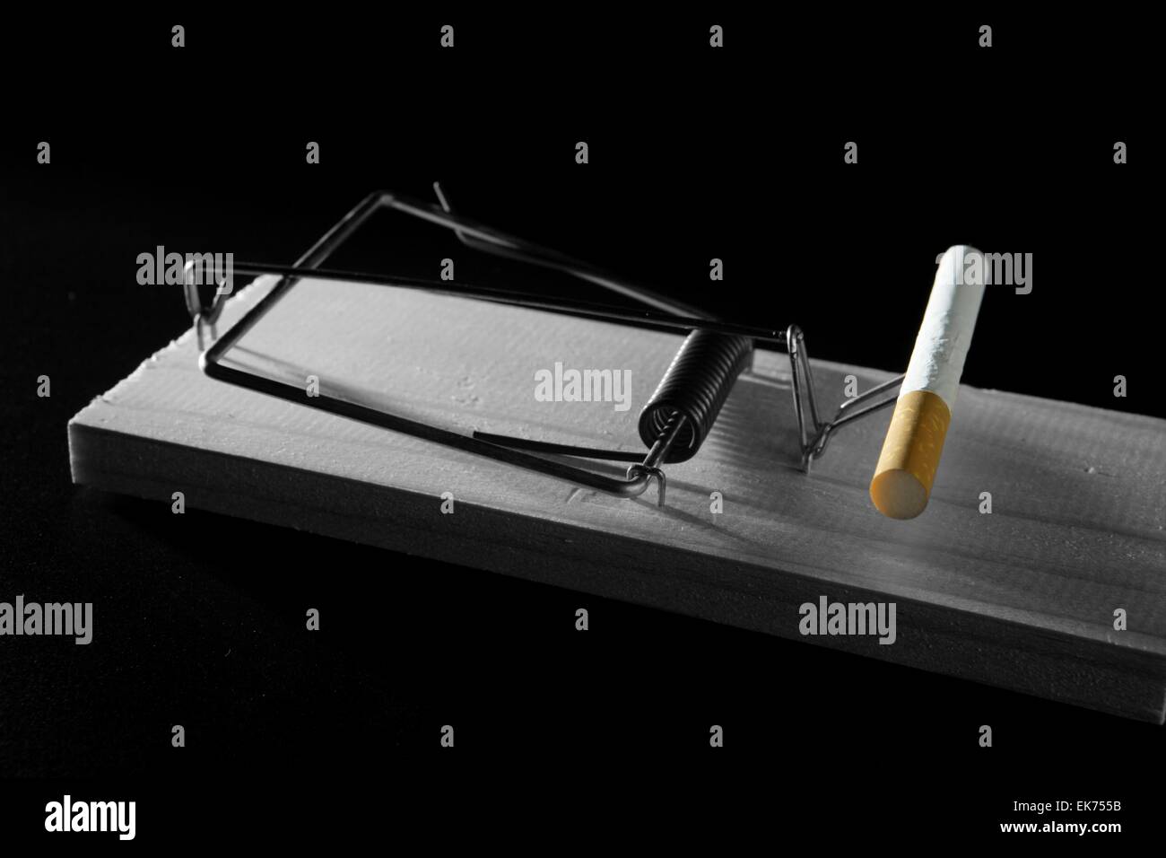 cigarette adicction as a mouse trap Stock Photo - Alamy