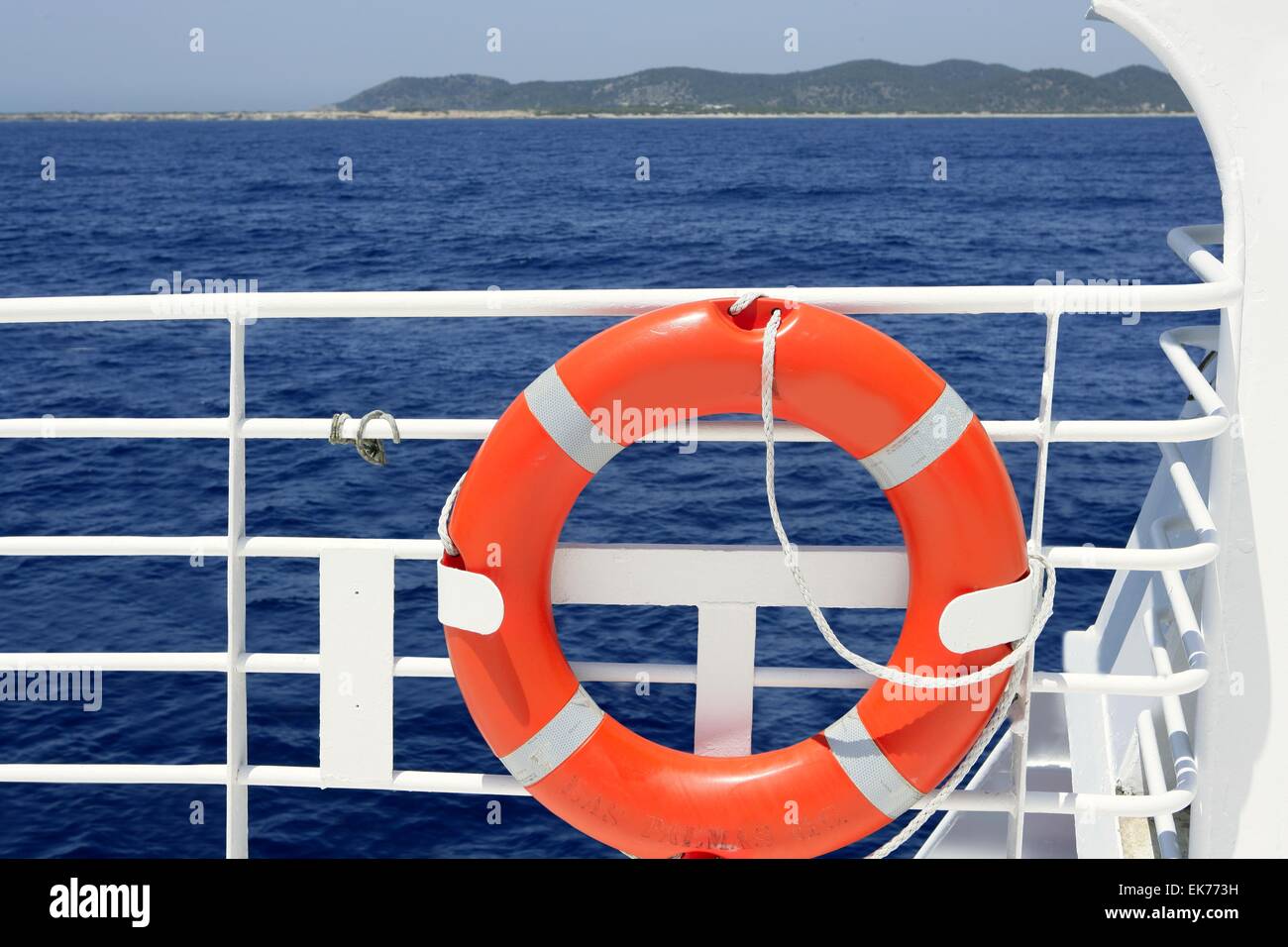 Cruise white boat handrail detail in blue sea Stock Photo - Alamy