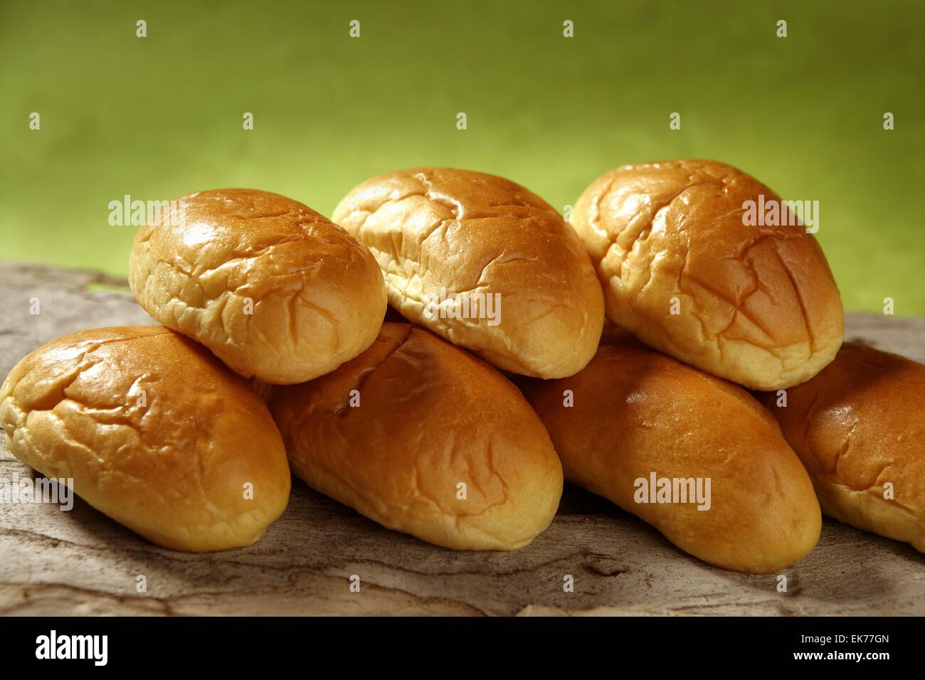 Rows golden brown bread hi-res stock photography and images - Alamy