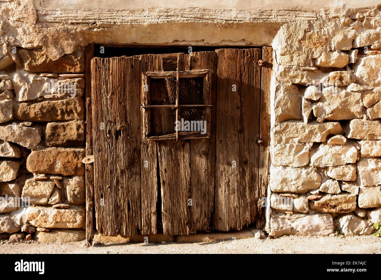 Masonry in Spain, old stone walls Stock Photo - Alamy