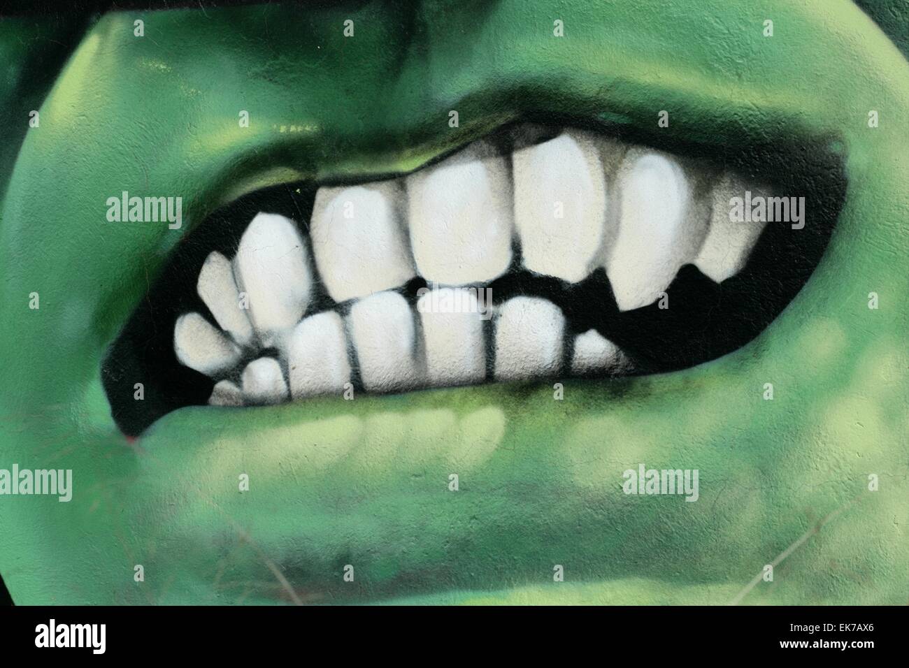 Graffiti lips urban grunge hi-res stock photography and images - Alamy