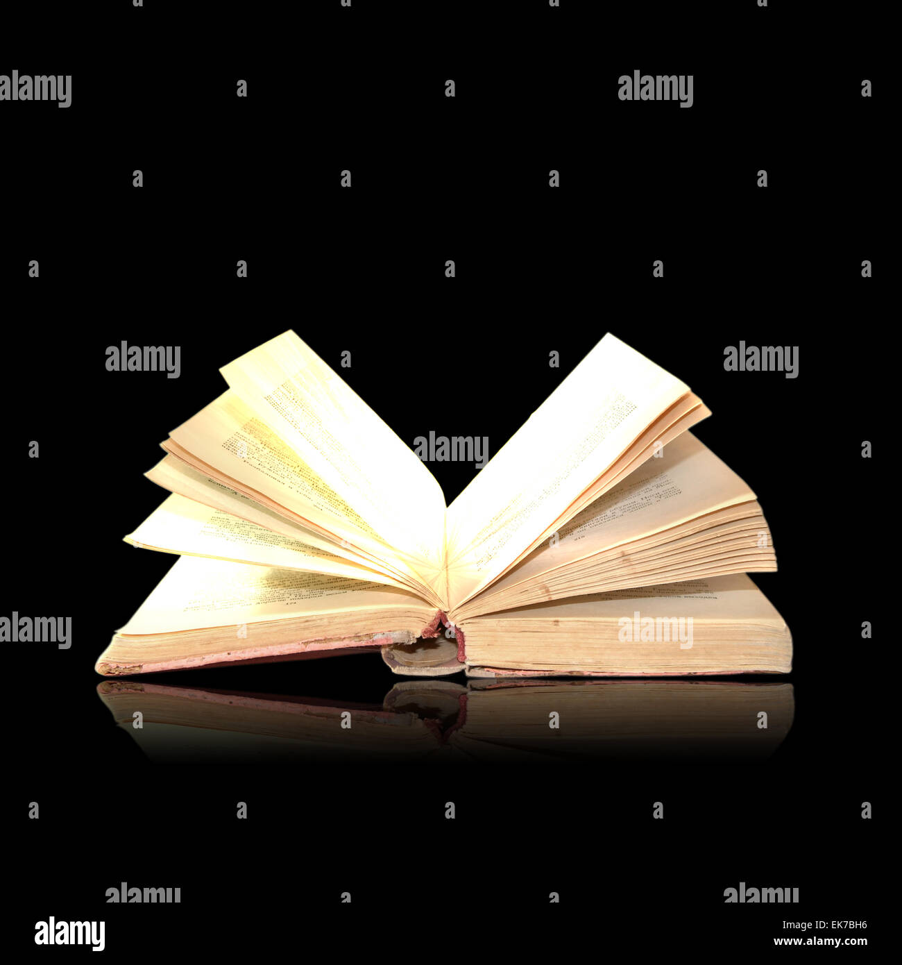 Book black magic hi-res stock photography and images - Alamy
