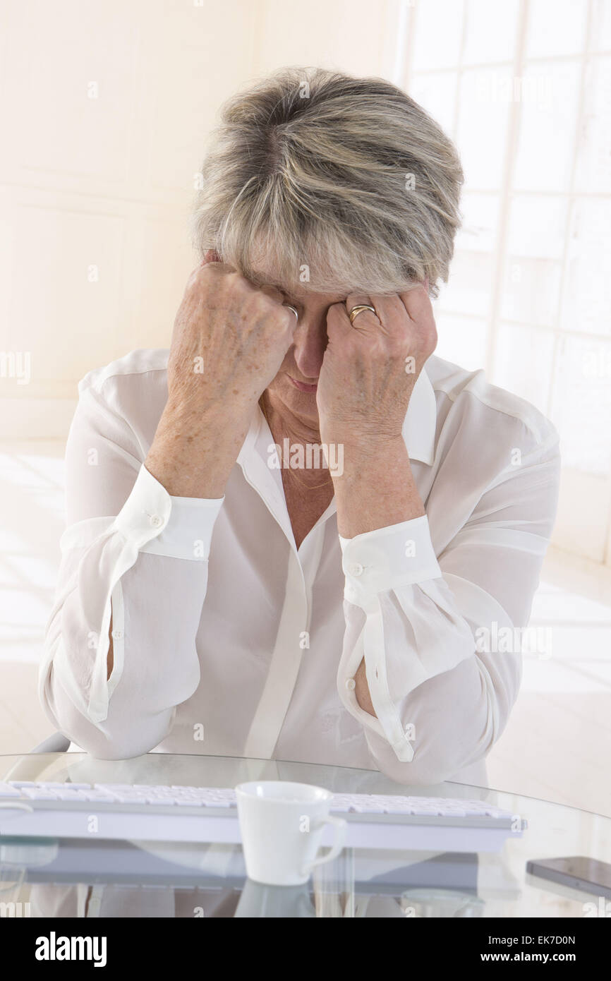 Elderly Computer Confusion Stock Photos & Elderly Computer Confusion ...