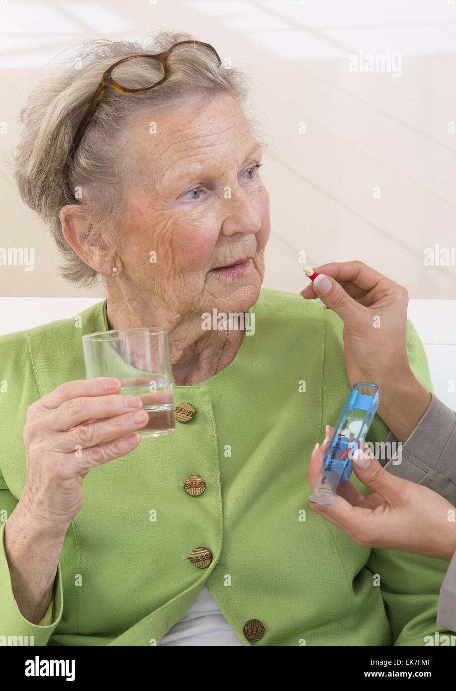 Treatment drug senior Stock Photo - Alamy