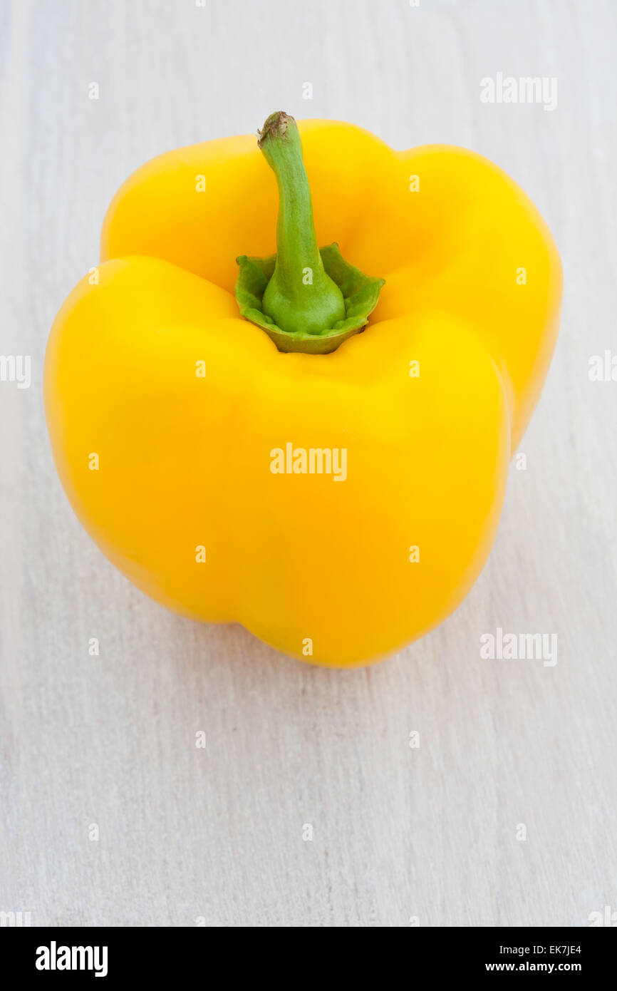 Fresh yellow bell pepper Stock Photo - Alamy