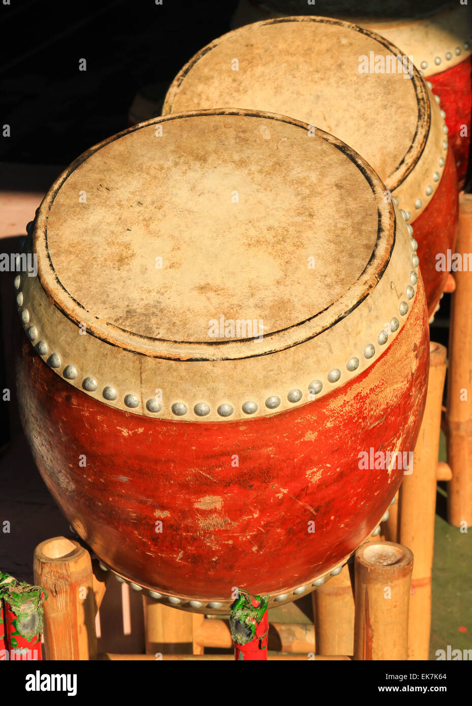 old chinese drum Stock Photo - Alamy