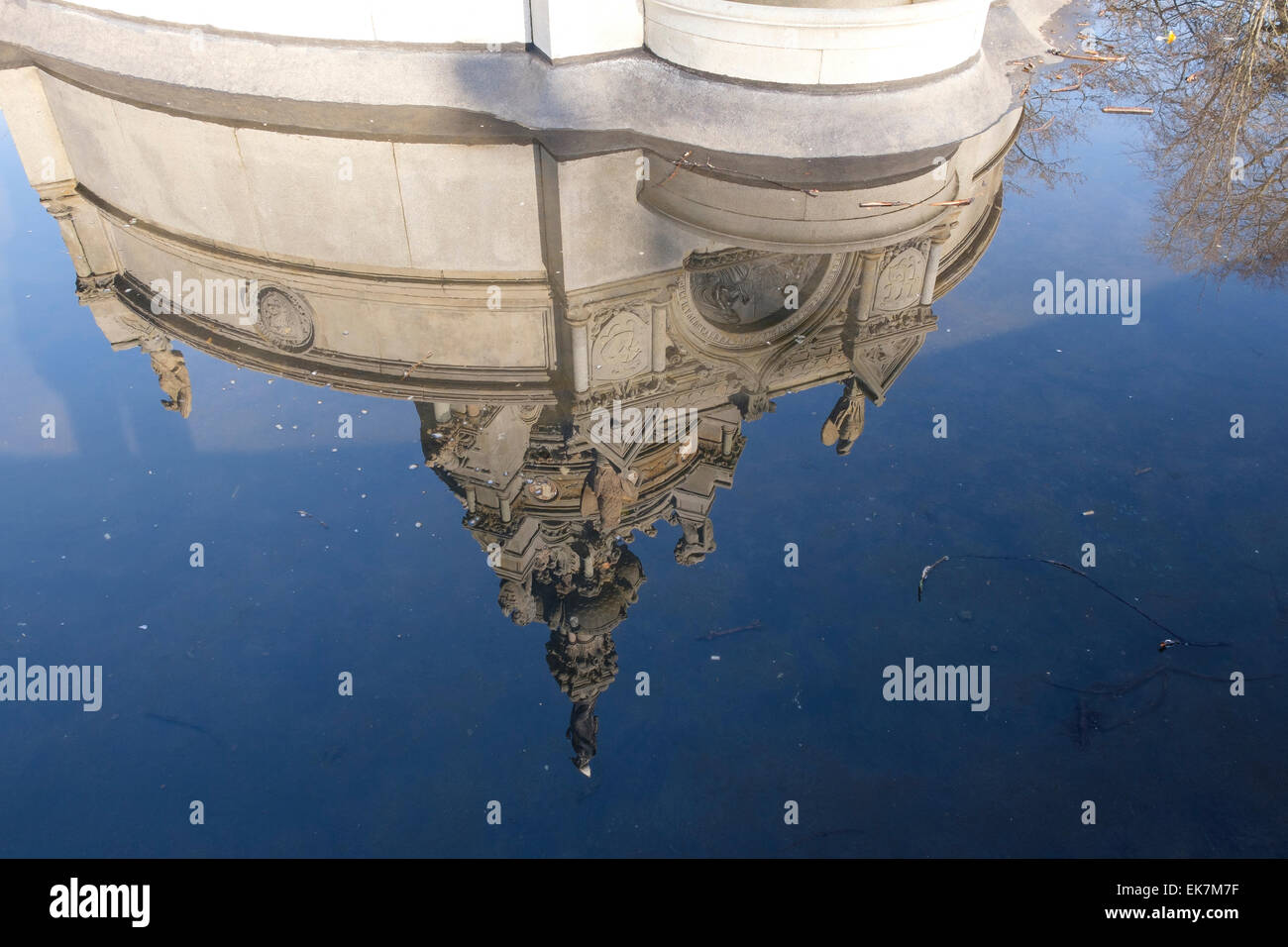 Glasgow memorial fountain hi-res stock photography and images - Alamy