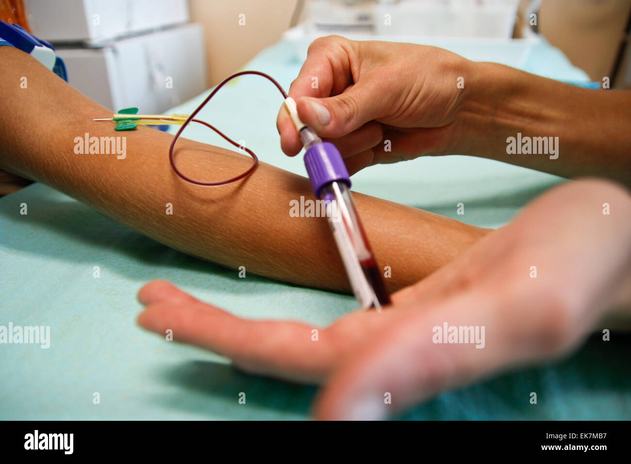 Blood storage hi-res stock photography and images - Alamy