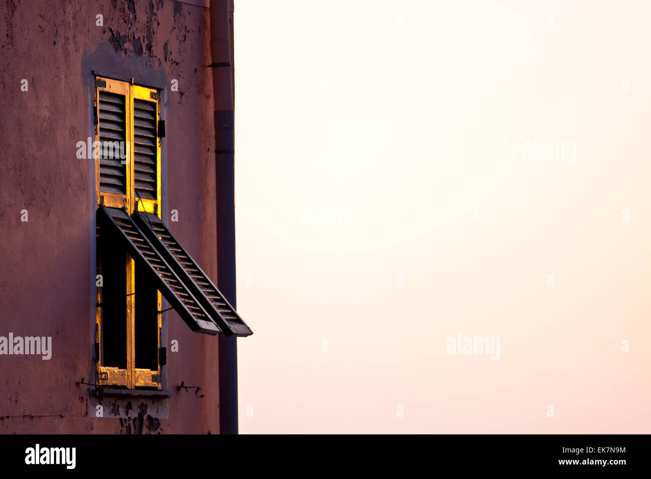 Pink wooden window shutters hi-res stock photography and images - Alamy