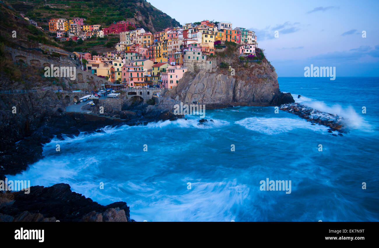 Cinque terre cliff beach hi-res stock photography and images - Alamy