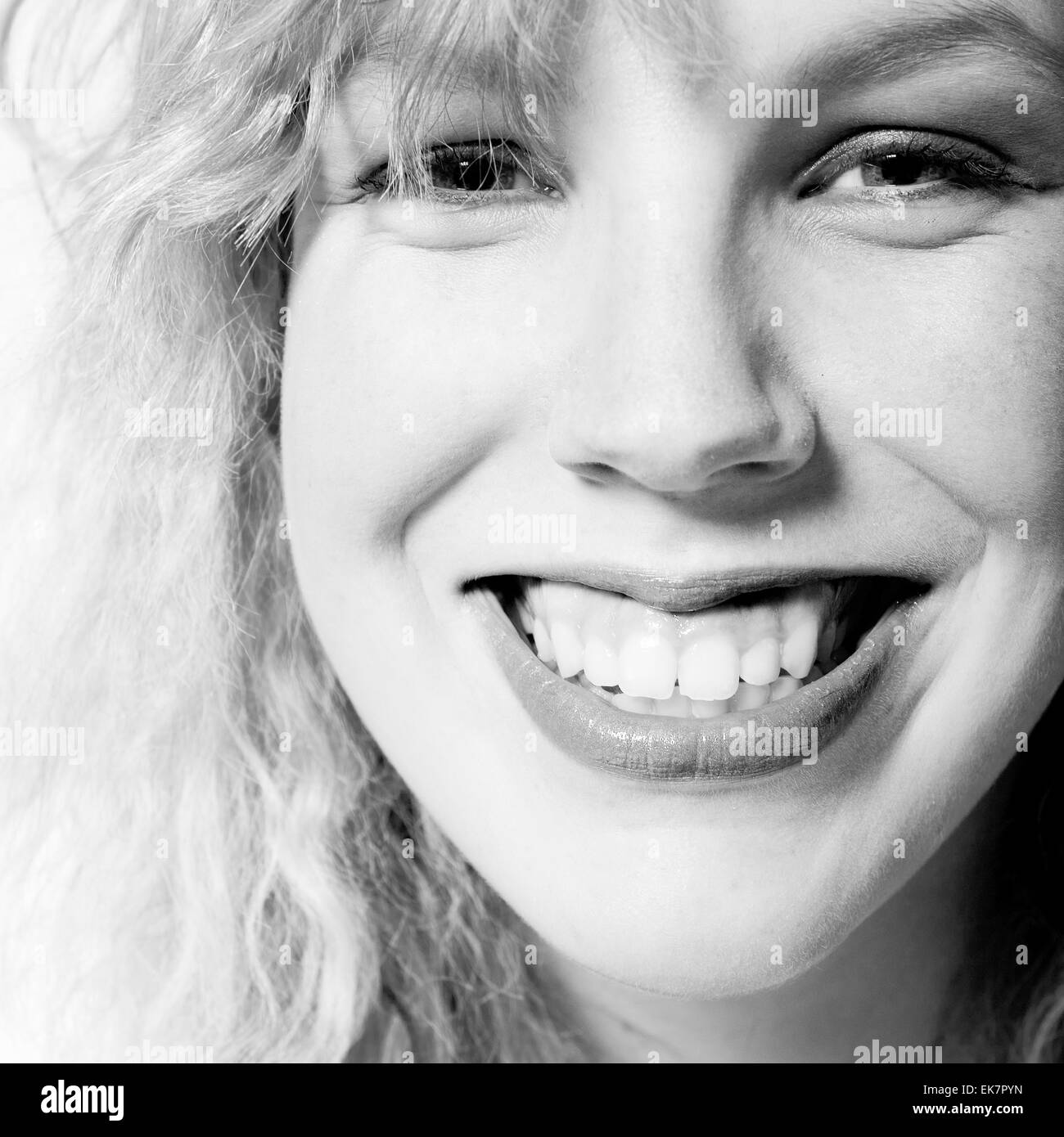 Smiling b hi-res stock photography and images - Alamy