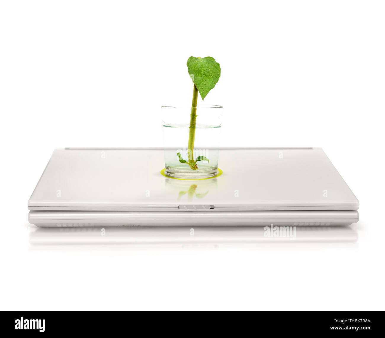 Closed computer hi-res stock photography and images - Alamy