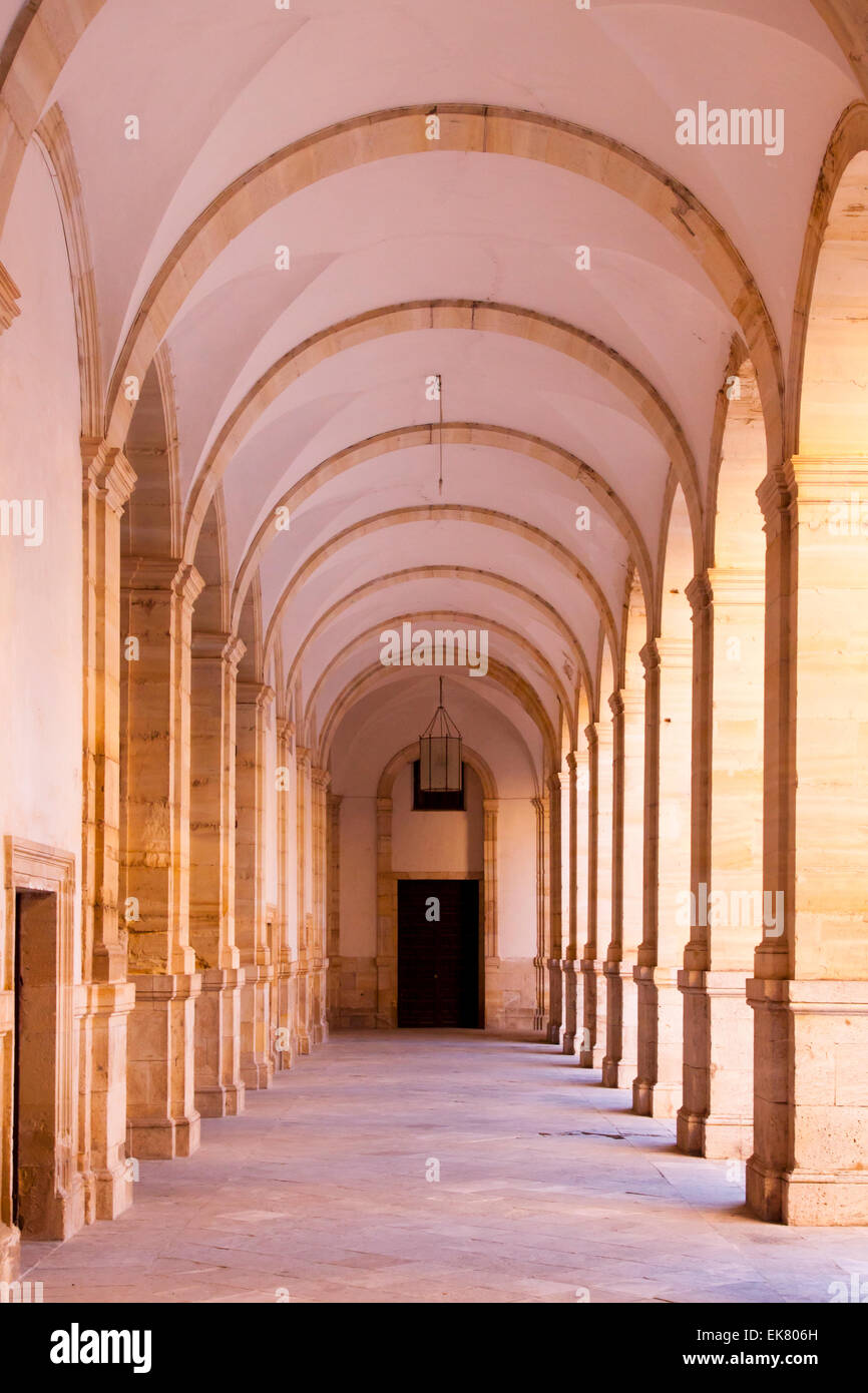 Arched hall - architectural detail Stock Photo - Alamy