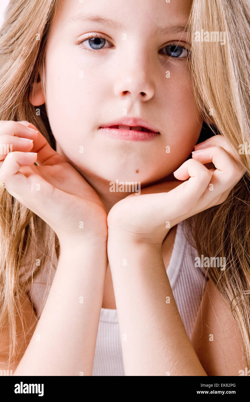 Child without hair hi-res stock photography and images - Alamy