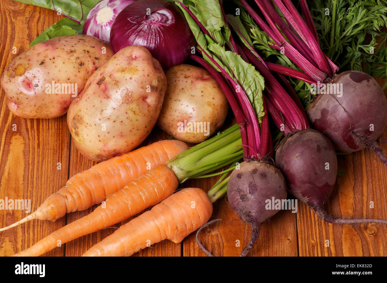 Raw red organic potato hi-res stock photography and images - Alamy