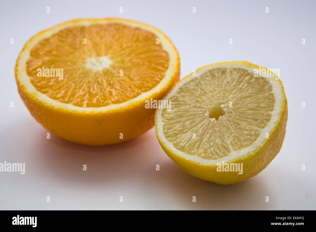 Fresh pieces of citrus fruits in detail Stock Photo - Alamy