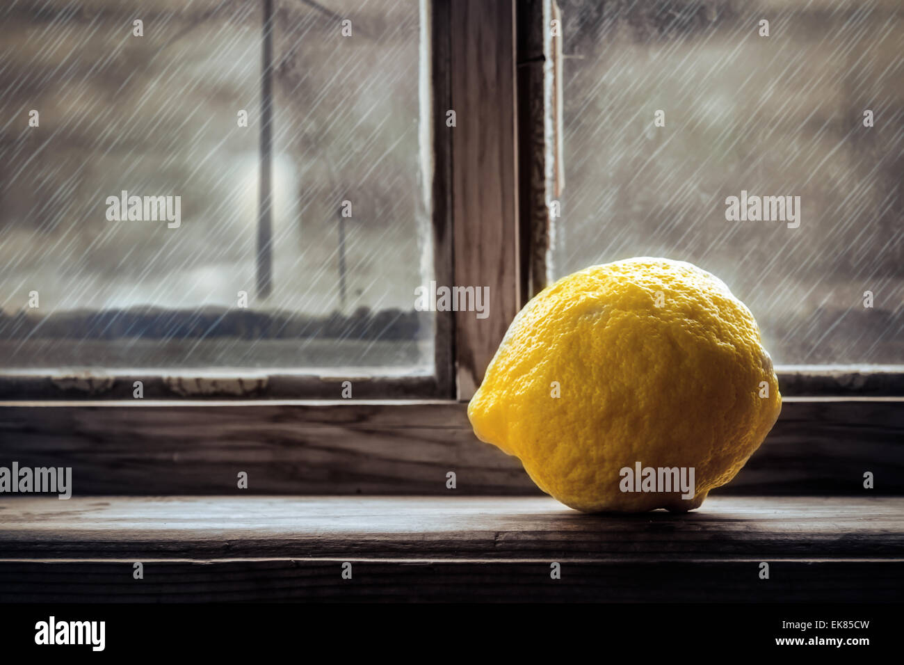 Lemon on the window Stock Photo - Alamy