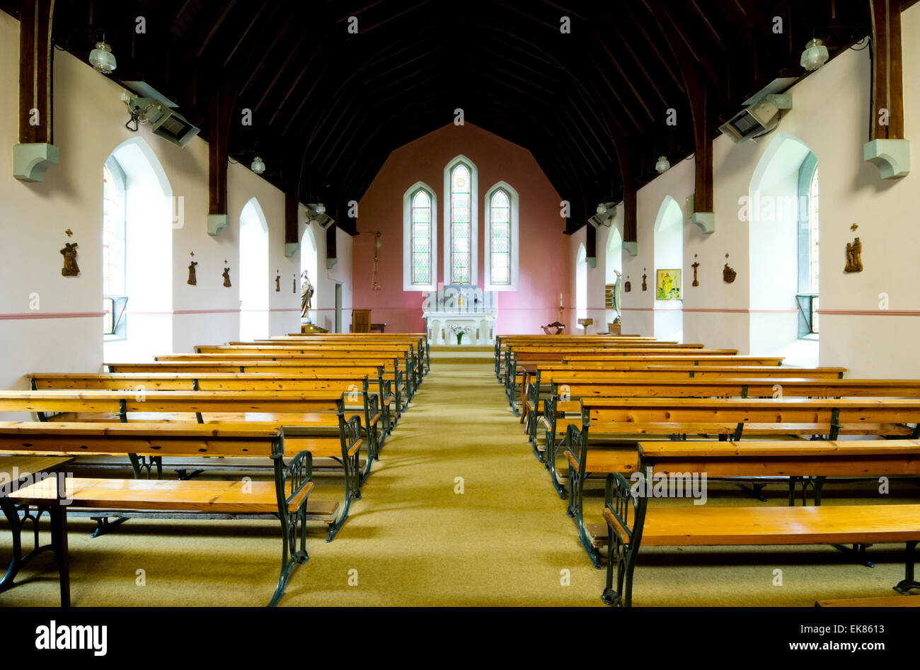 Interior small chapel inside cathedral hi-res stock photography and ...