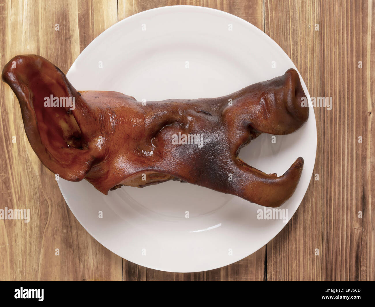 Pig head cooked hi-res stock photography and images - Alamy