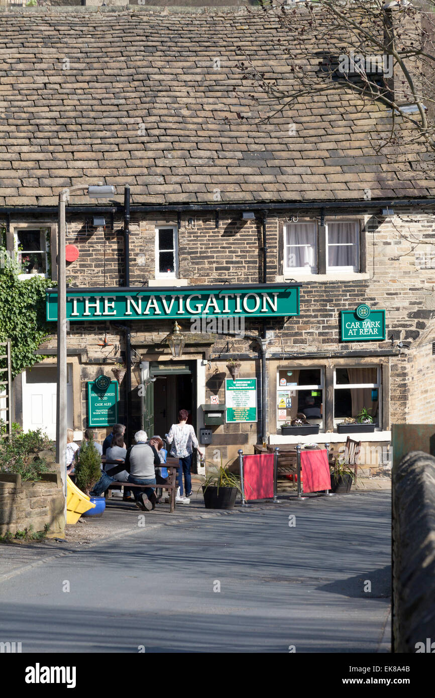 The Navigation Inn, Sowerby Bridge, West Yorkshire Stock Photo - Alamy