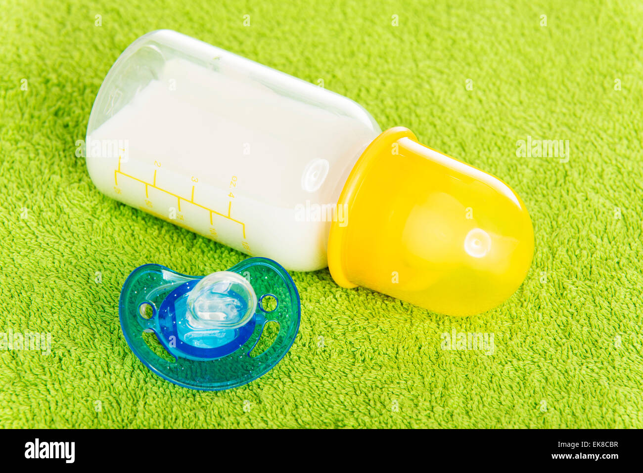 Bottle dummy hi-res stock photography and images - Alamy