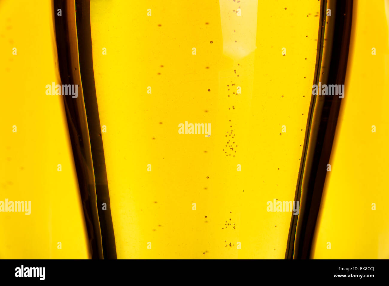 Alcohol amber bar beer beverage hi-res stock photography and images - Alamy