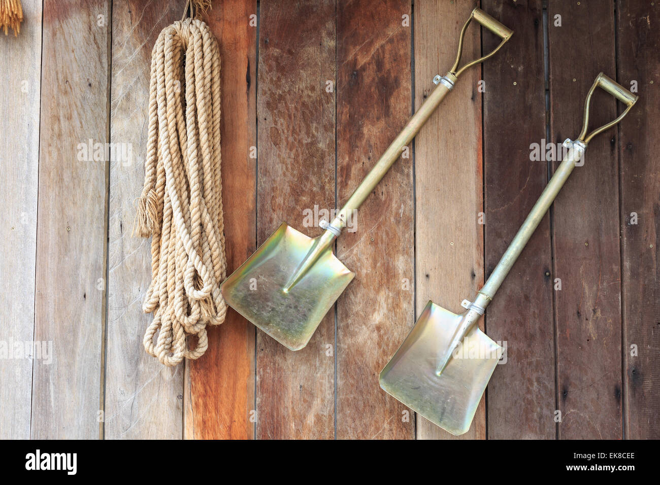 Two shovels hi-res stock photography and images - Alamy