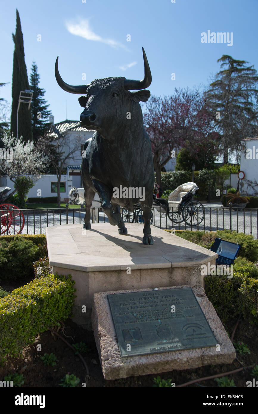 Prehistoric statue bull hi-res stock photography and images - Alamy