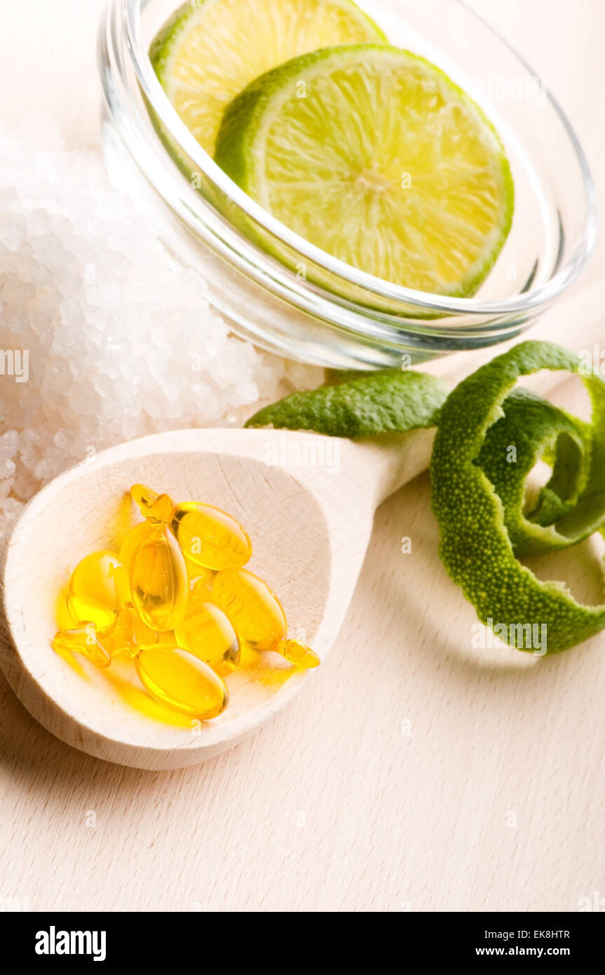 lemon bath - bath salt, capsule Stock Photo - Alamy
