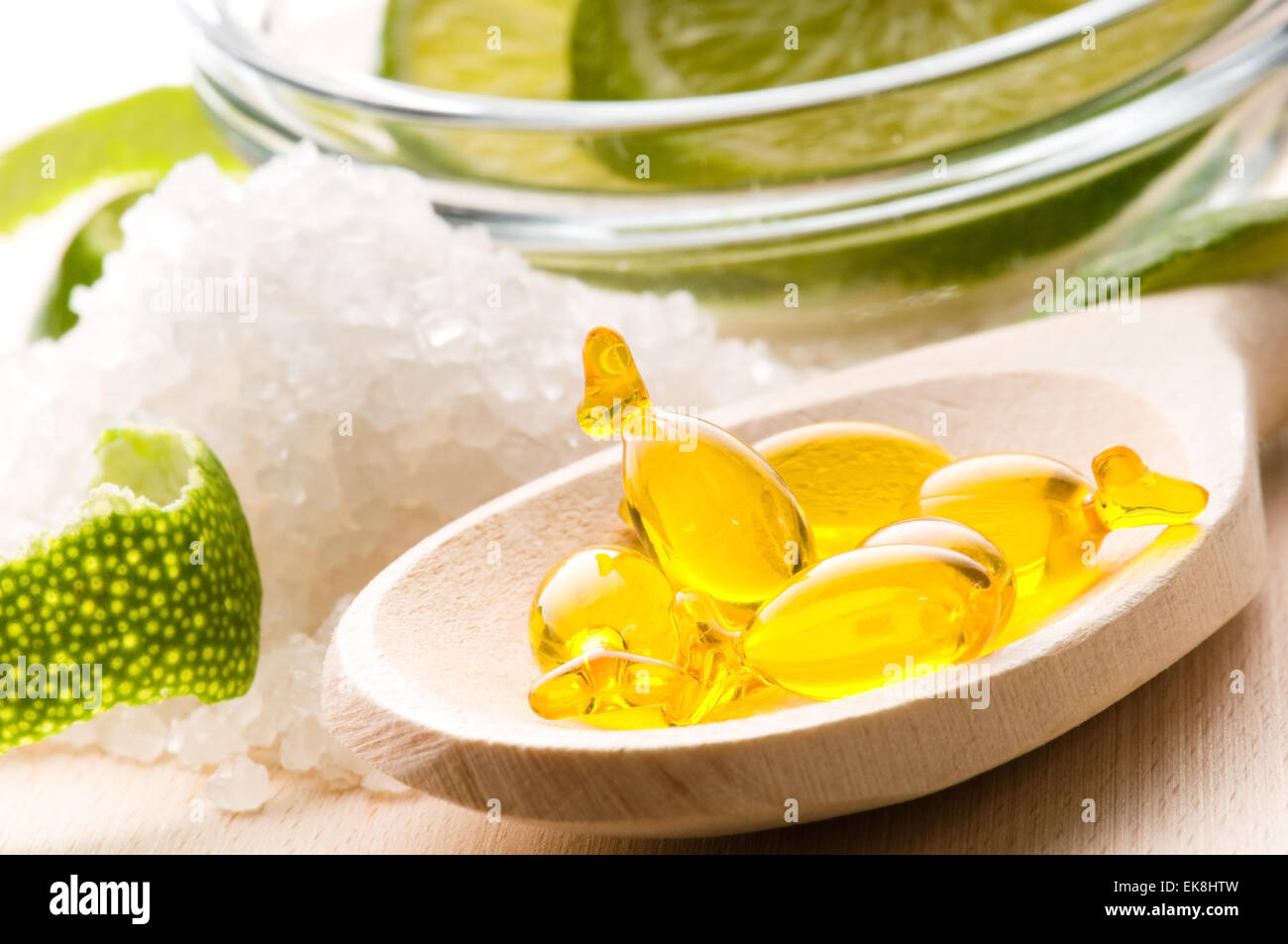 lemon bath - bath salt, capsule Stock Photo - Alamy