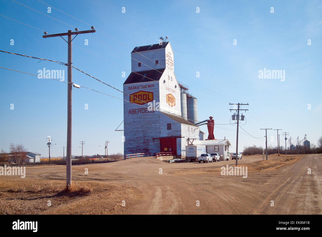 Grain elevator aberdeen saskatchewan canada hi-res stock photography ... Grain elevator aberdeen saskatchewan canada hi-res stock photography ...
