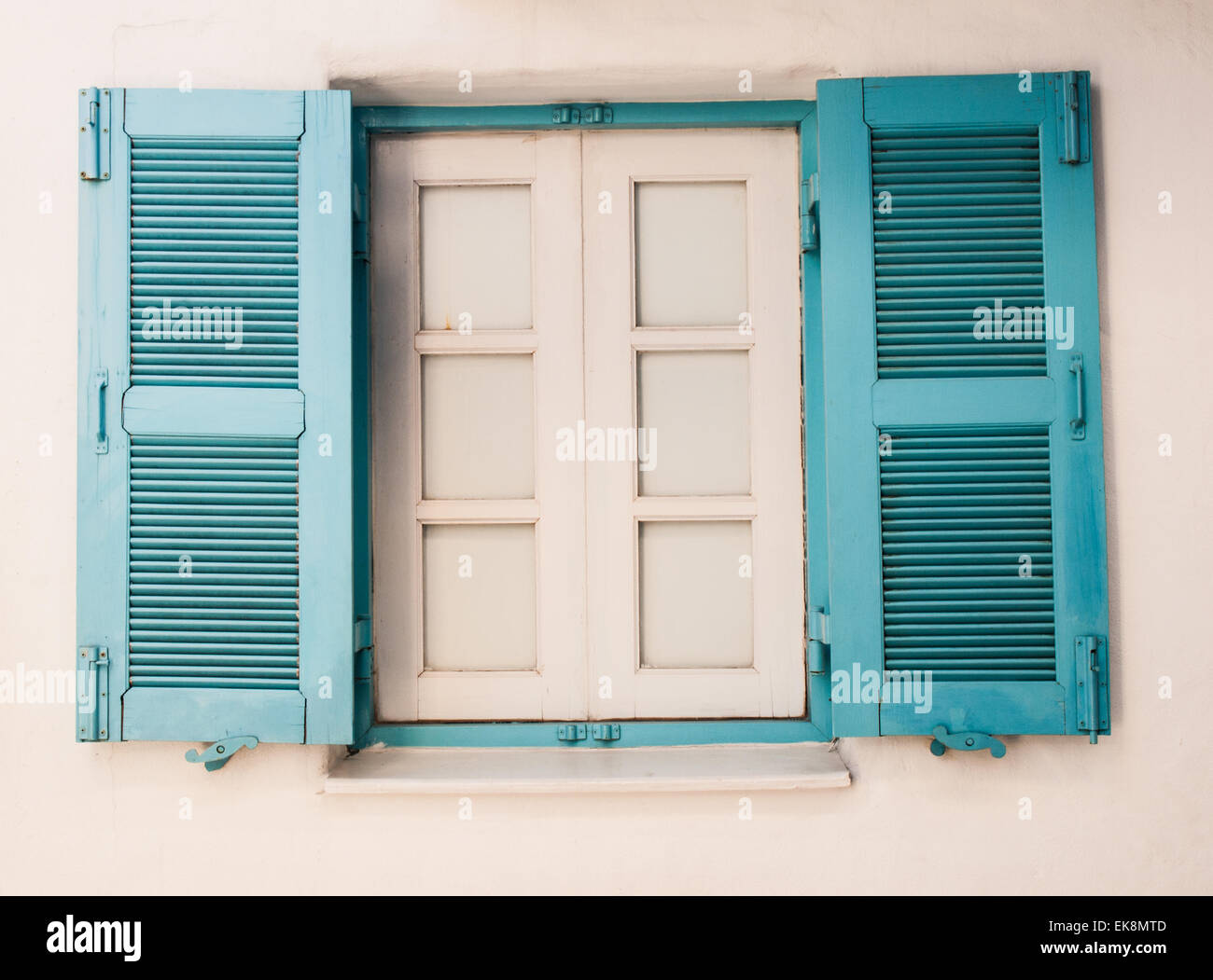 colorful little terrace in Santorini. Greece Stock Photo - Alamy