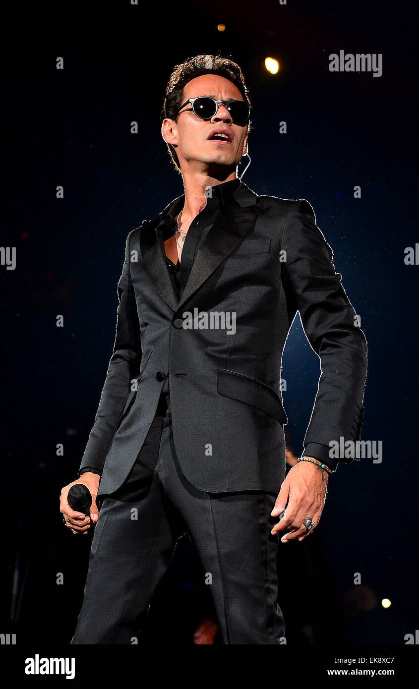 Marc Anthony performs at the American Airlines Arena on his 'Cambio de ...
