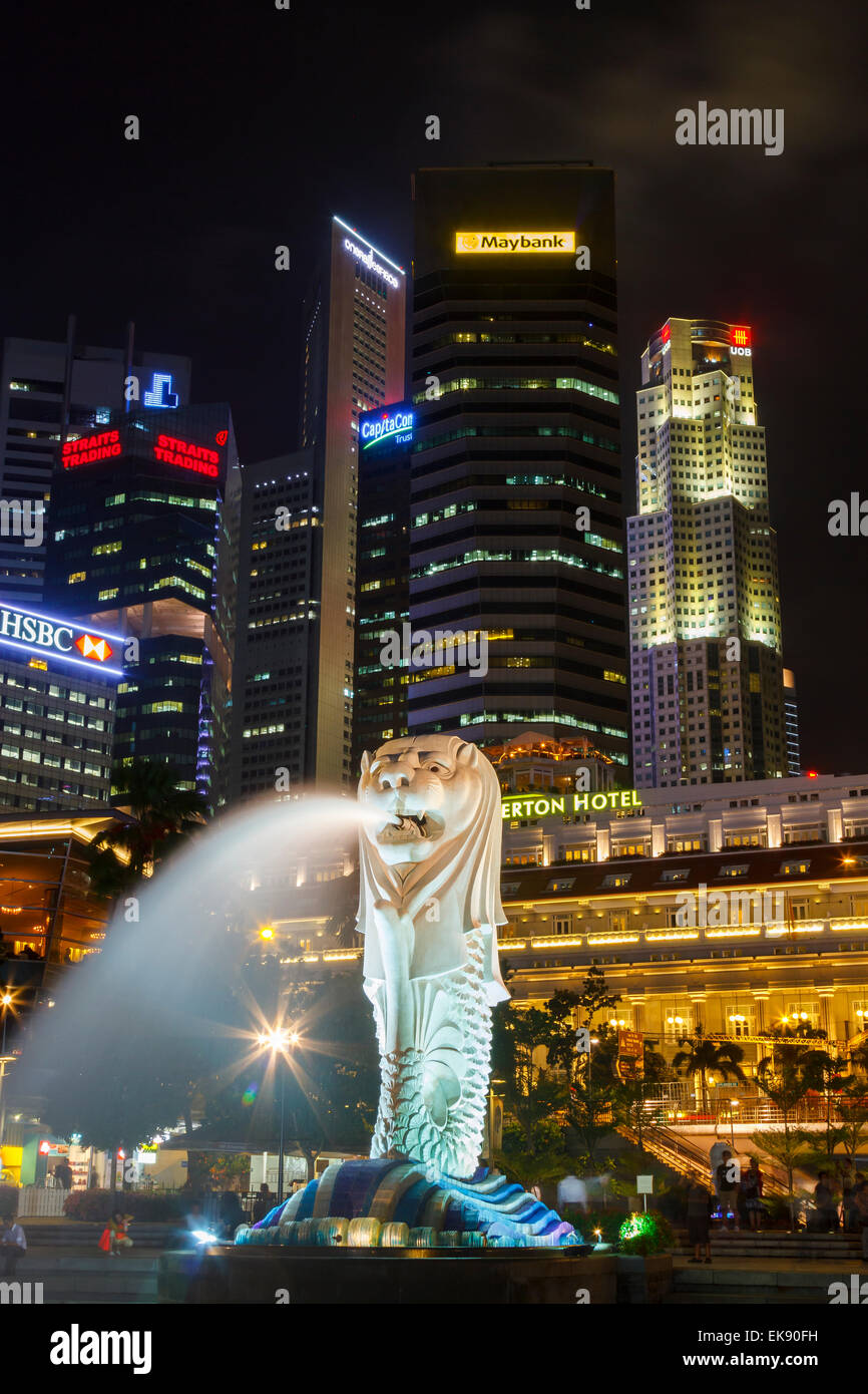 Singapore merlion view merlion statue hi-res stock photography and ...