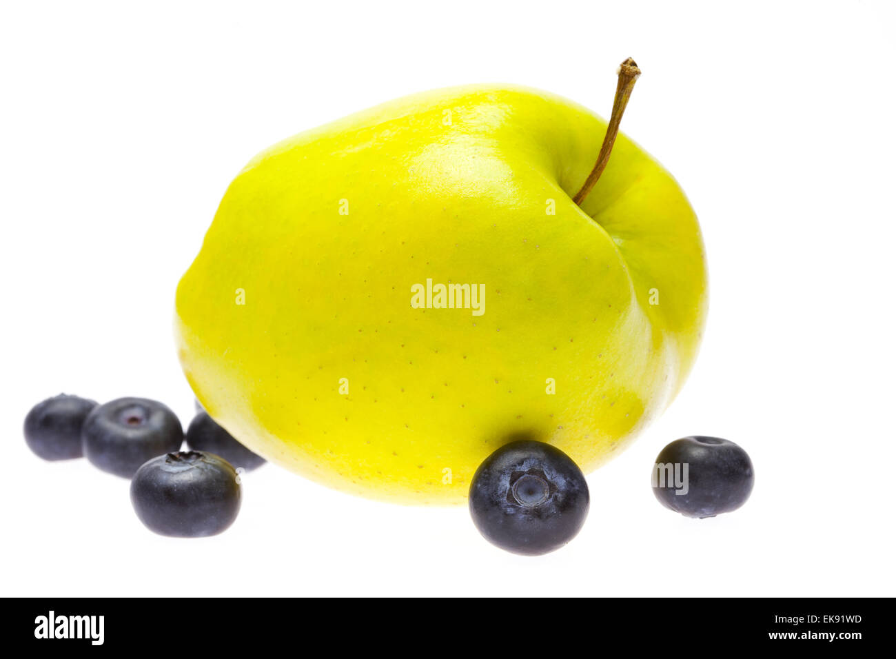 green apple and blueberry isolated on white Stock Photo - Alamy