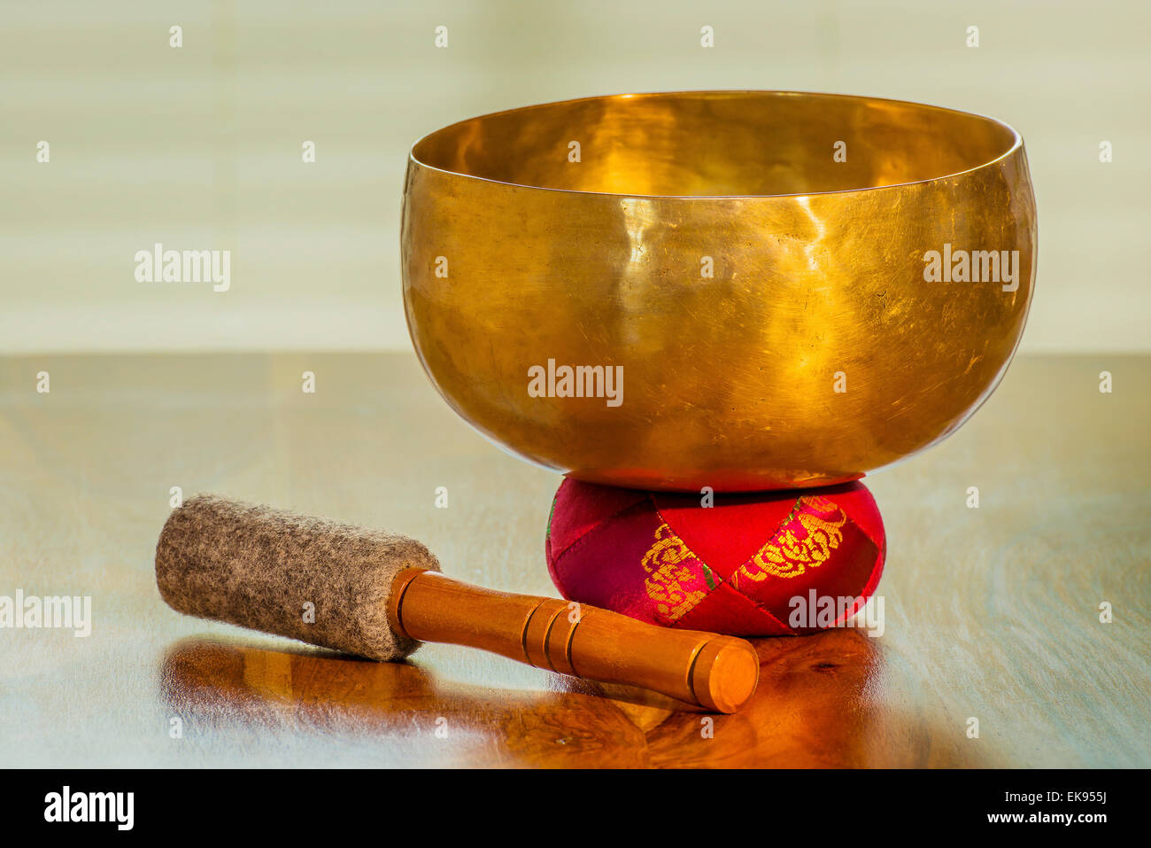 Bronze bowl hi-res stock photography and images - Alamy