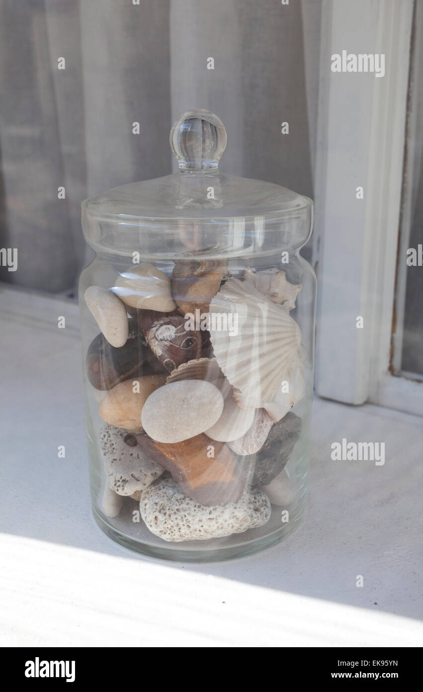 Bank of stones hi-res stock photography and images - Alamy