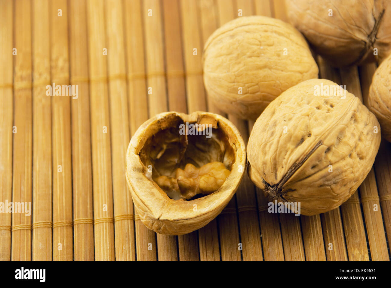 walnuts on a bamboo mat Stock Photo - Alamy
