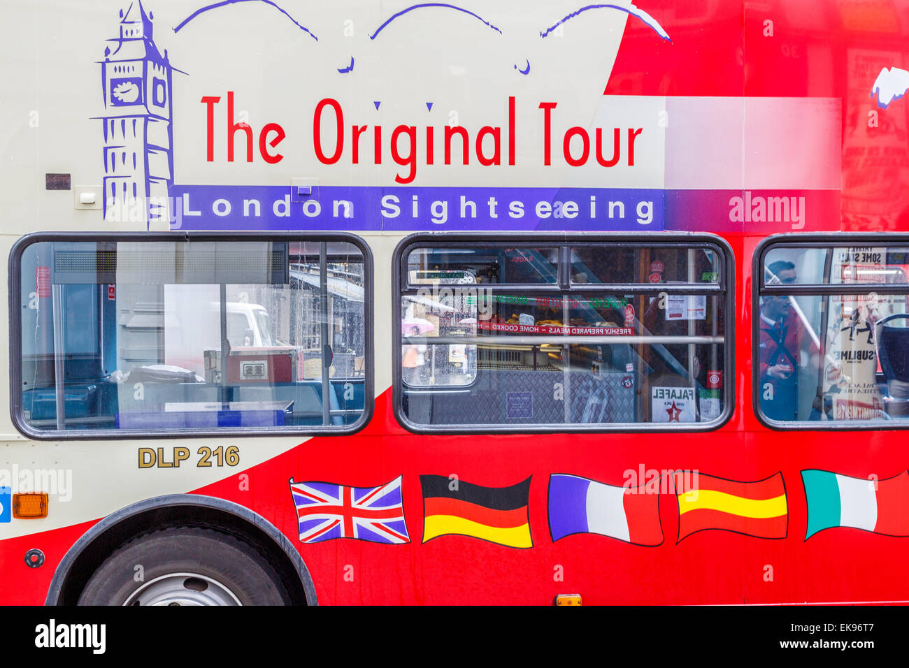 London sightseeing bus tour hi-res stock photography and images - Alamy