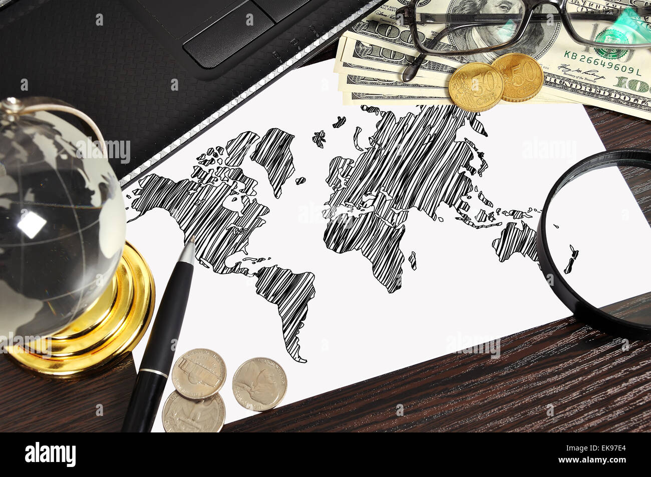 world map and money Stock Photo - Alamy
