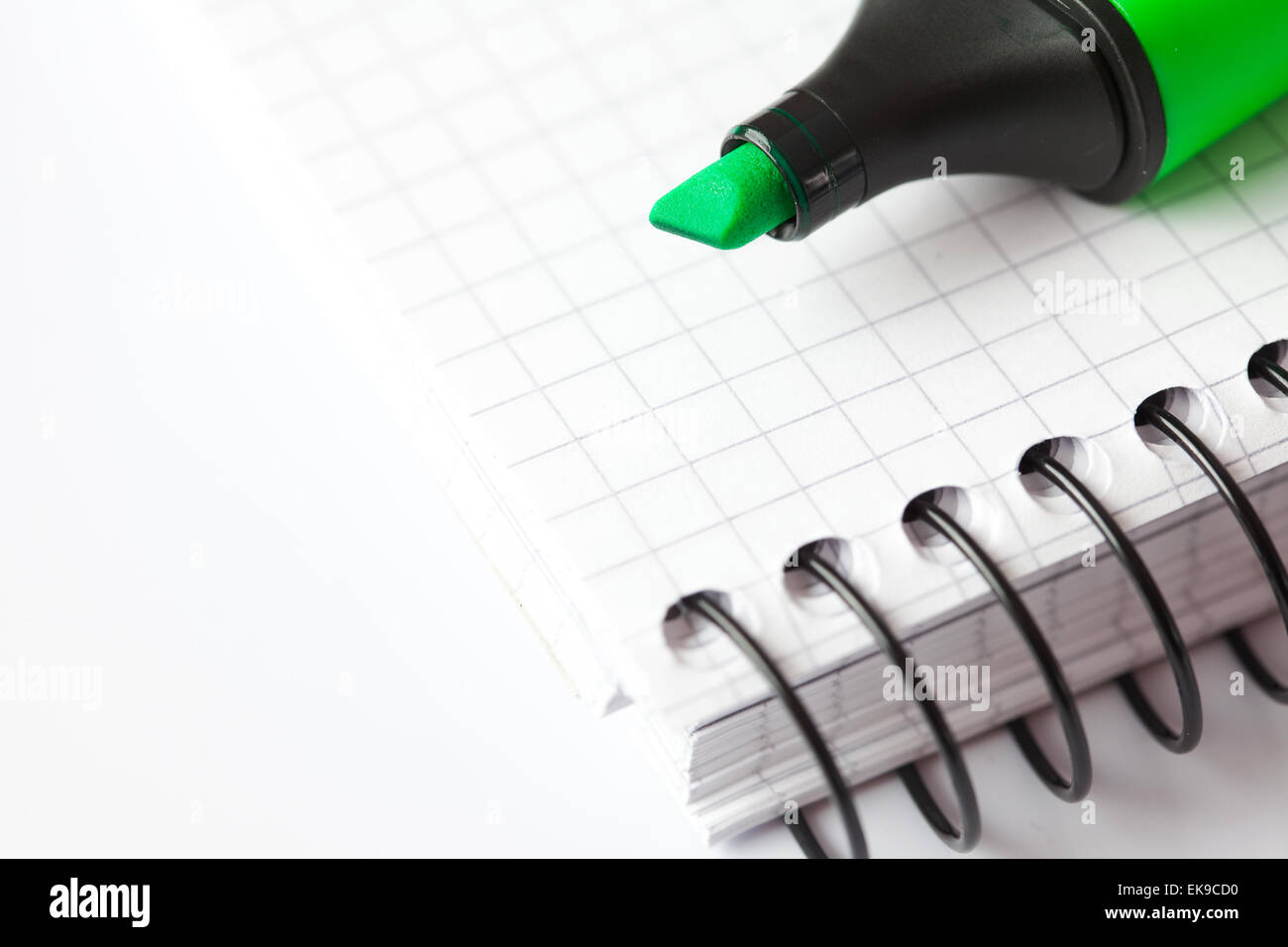 marker and notepad isolated on white Stock Photo - Alamy