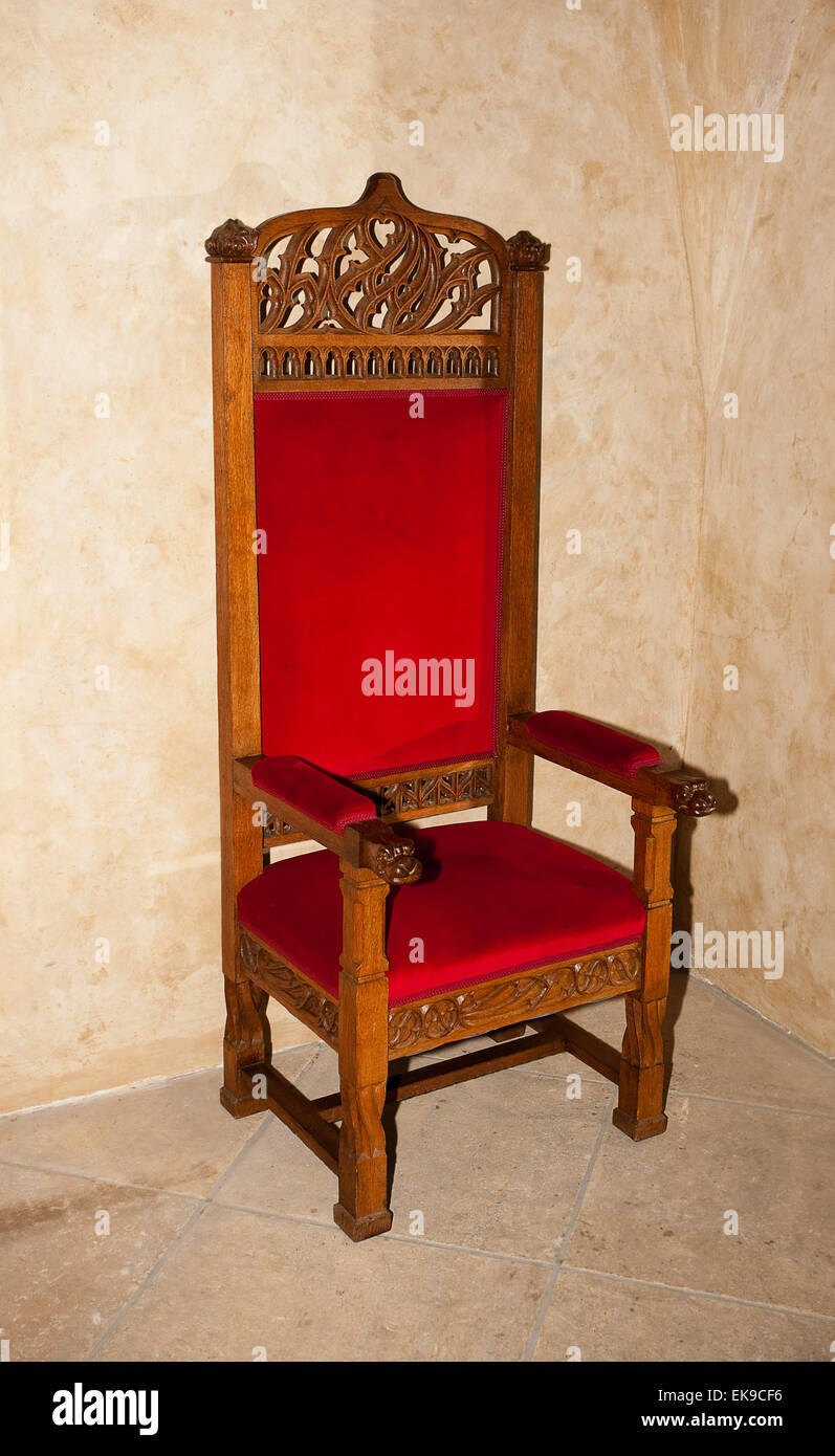 Empty throne hi-res stock photography and images - Alamy