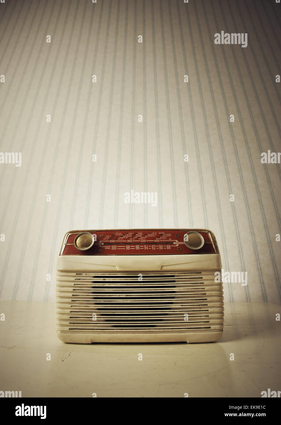 Classic radio dial hi-res stock photography and images - Alamy