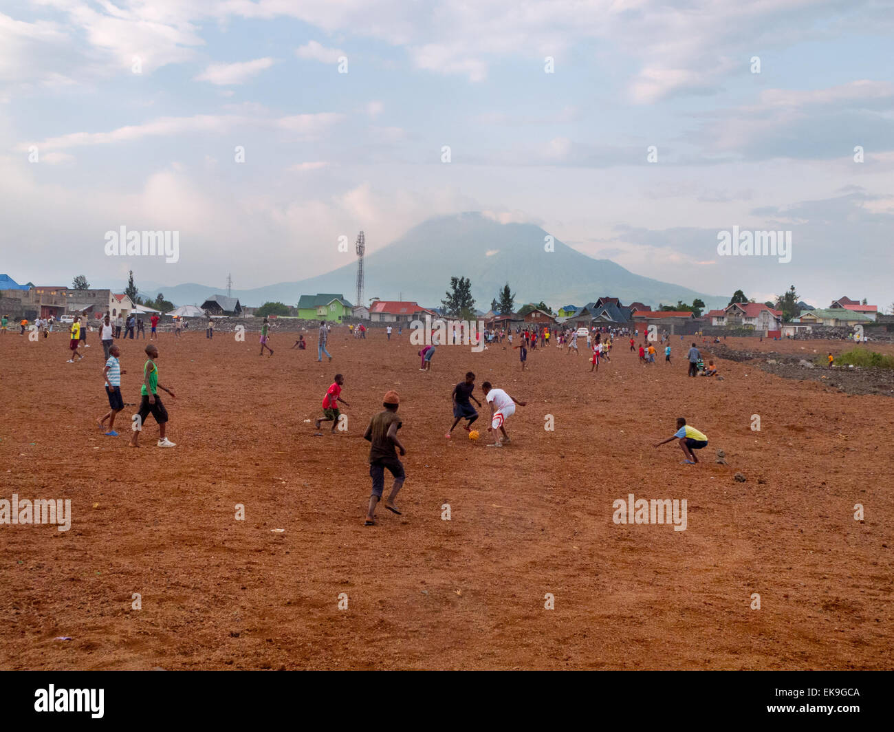 African children playing hi-res stock photography and images - Alamy