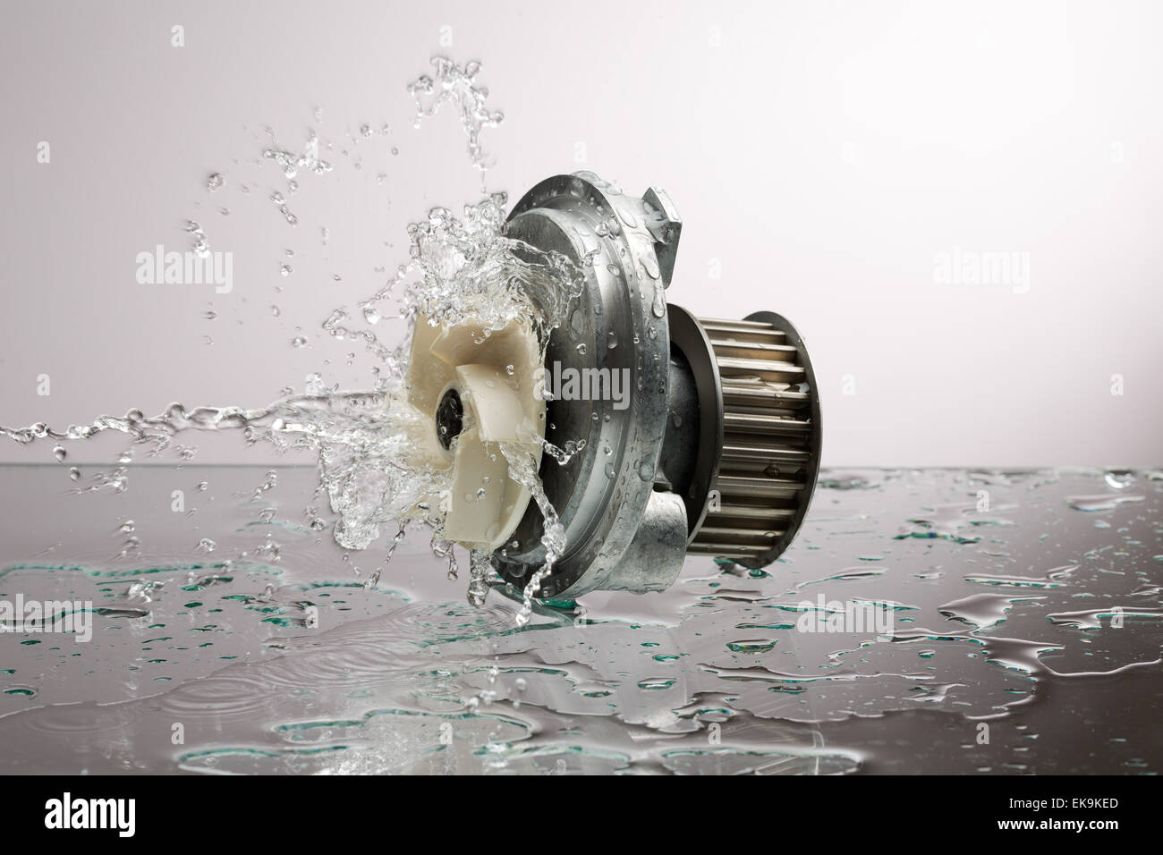 Water splash cut out hi-res stock photography and images - Alamy